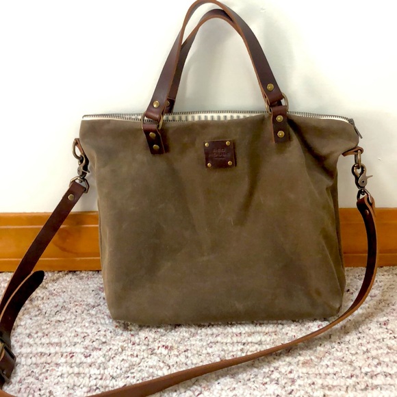 Red House | Bags | Red House Crossbody Day Bag | Poshmark